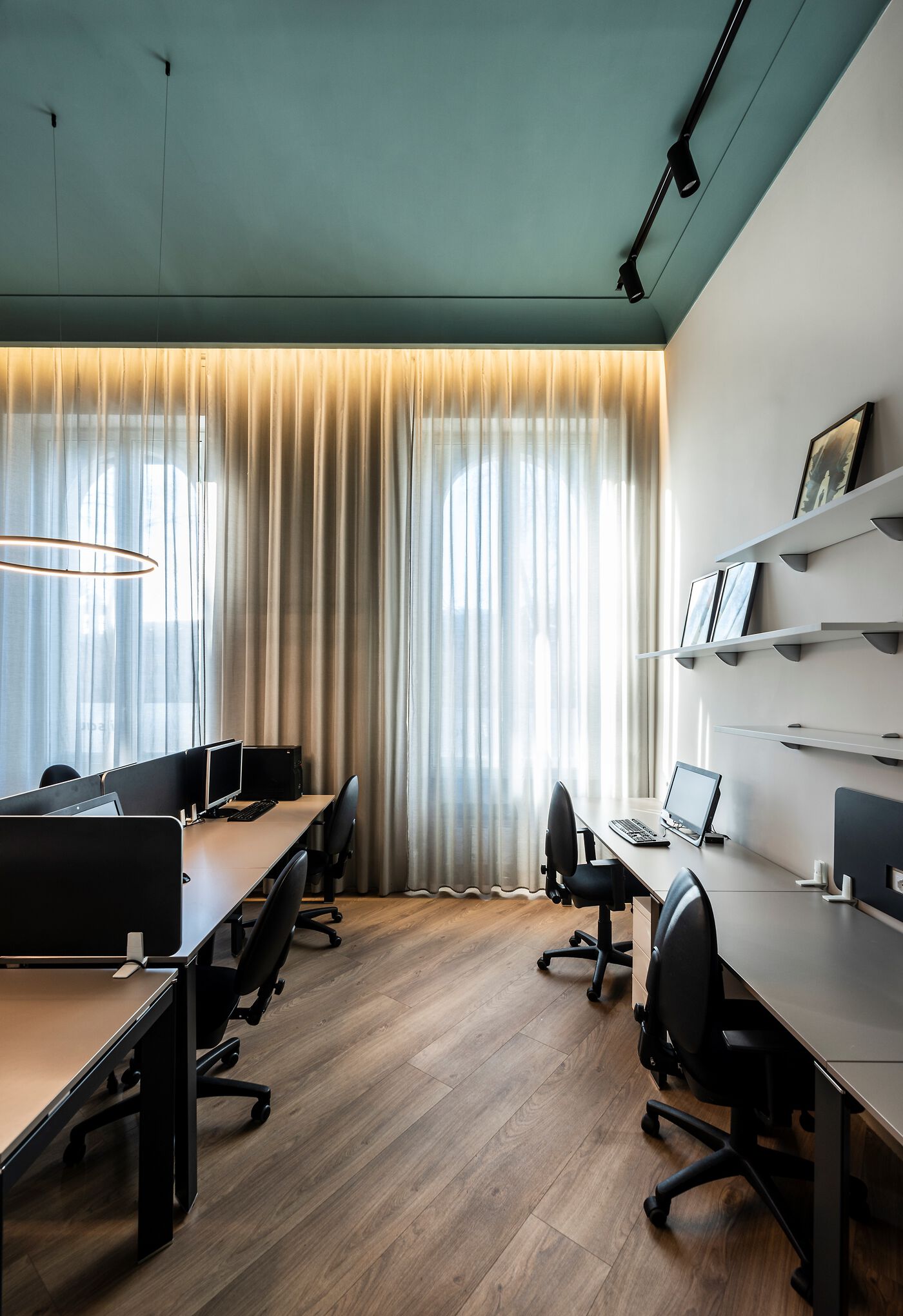 ISay_DigitalAgency 不同于传统的开放办公空间-建E网设计案例