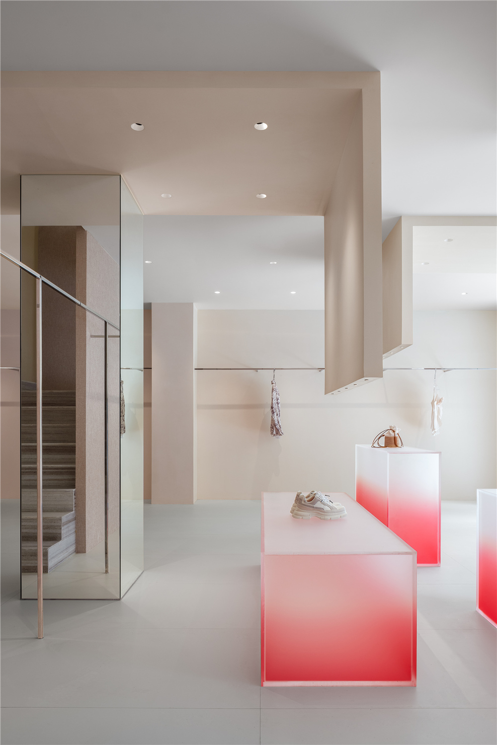 H.L Boutique全球设计师品牌集合店 | WANG Lin-建e网设计案例