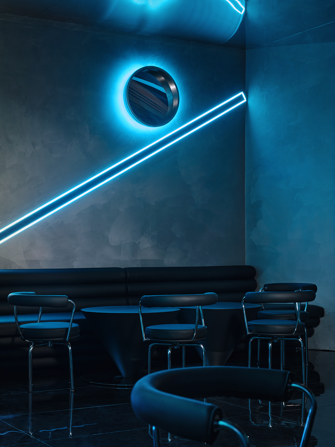 180㎡餐饮空间： K9 BAR | 西凹设计-建e网设计案例